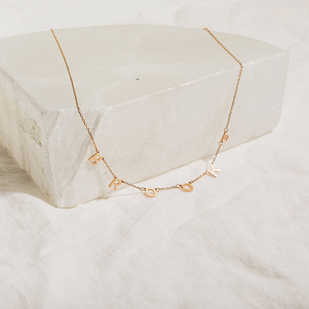 CAITLYNMINIMALIST 18K Gold Custom Name Necklace Personalized 925 Sterling Silver Dainty Gift for Women (05 Spaced Letters)