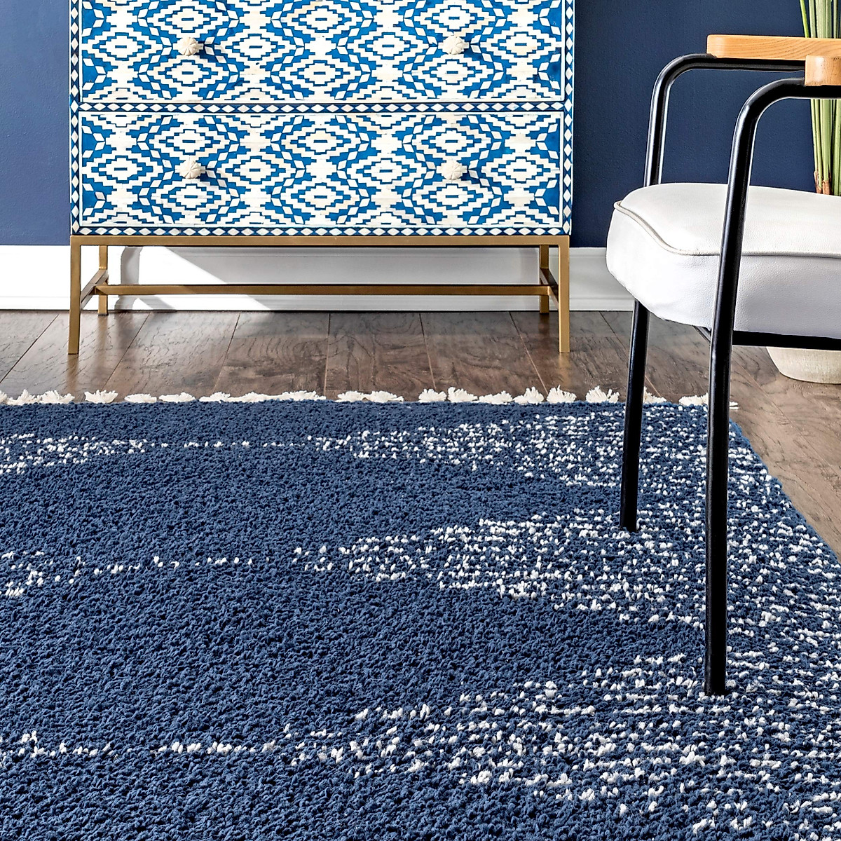 nuLOOM Bria Moroccan Shag Tasseled Area Rug - 5x8 Shag Area Rug Modern/Contemporary Blue/Ivory Rugs for Living Room Bedroom Dining Room Nursery