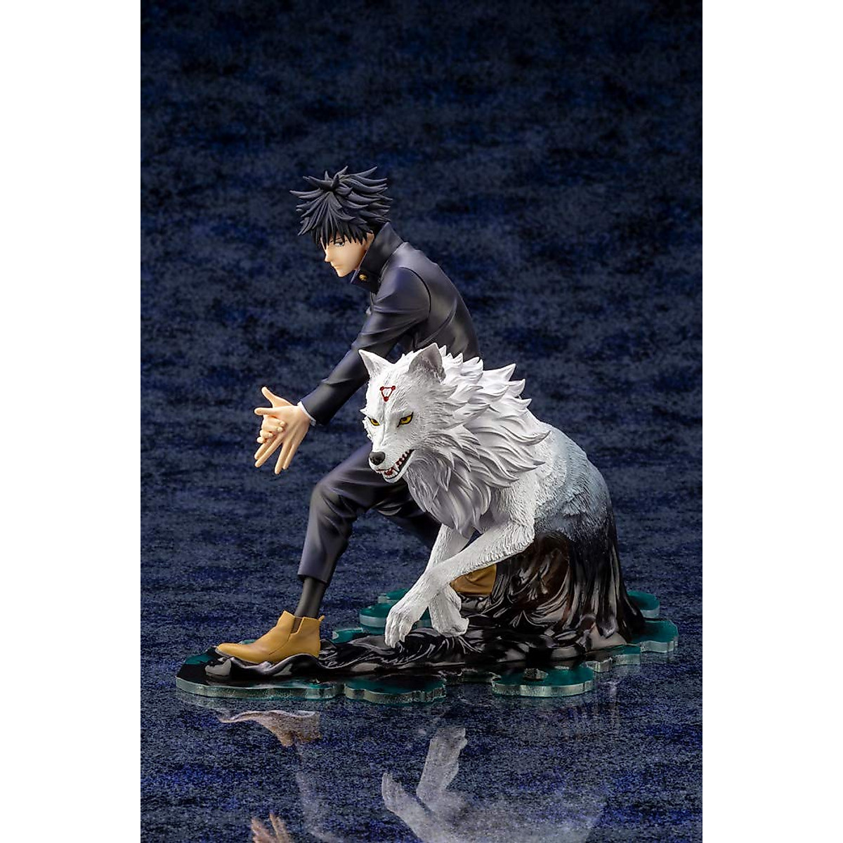 Kotobukiya Jujutsu Kaisen: Megumi Fushiguro ArtFX J Statue, Multicolor, 7 inches