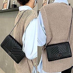 Leather Crossbody Bag for Women Purse Small Handbags Black Crossbody Purse Chain Shoulder Strap Bag Flap Bag Quilted Mini Cross Body Cell Phone Wallet Girls Ladies Clutch Bag