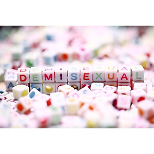 50 PCS Blank White Dice 16MM Acrylic Dice Blank White Cubes with Smoothed Surface Six Sided Dice for Board Games, DIY