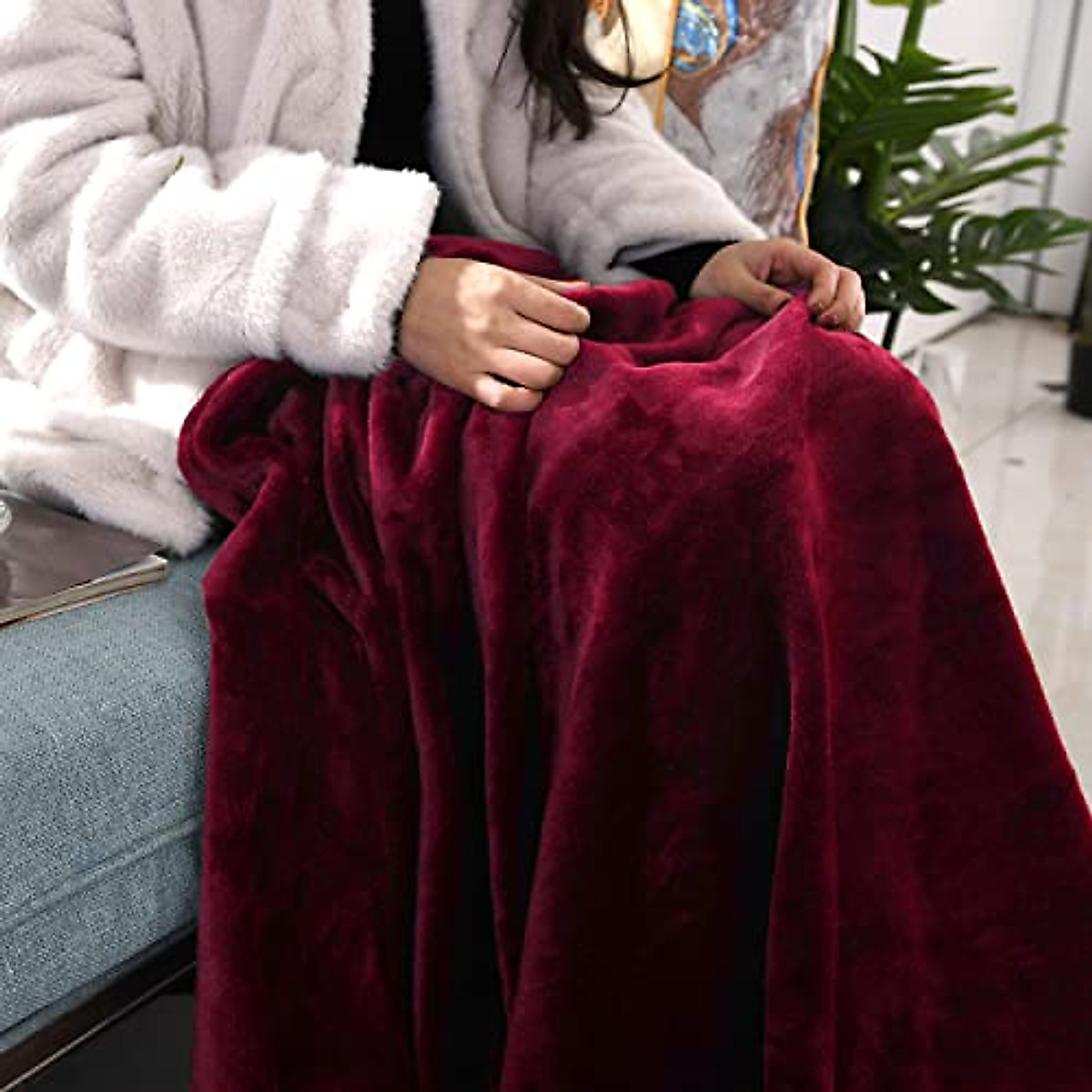 WONTEX Throw Blanket Burgundy Throw Size 50x60 inch for Couch Bed Soft Thermal Blanket for Winter All Seasons