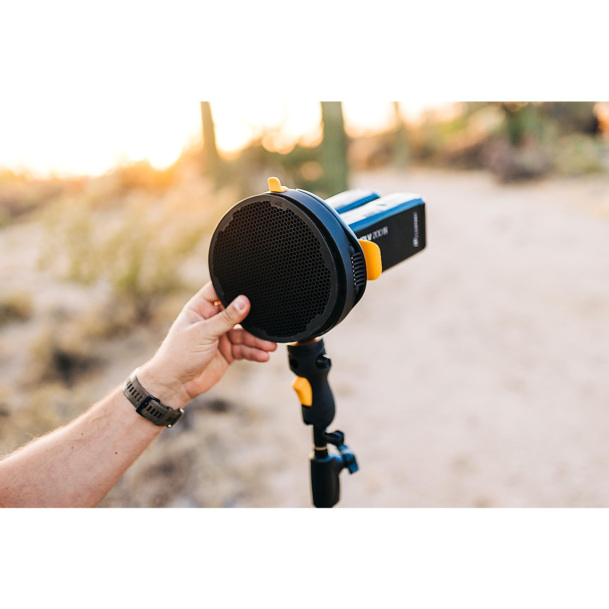 MagMod Starter Strobe Kit XL, Collapsible & Durable Universal Strobe Reflector System