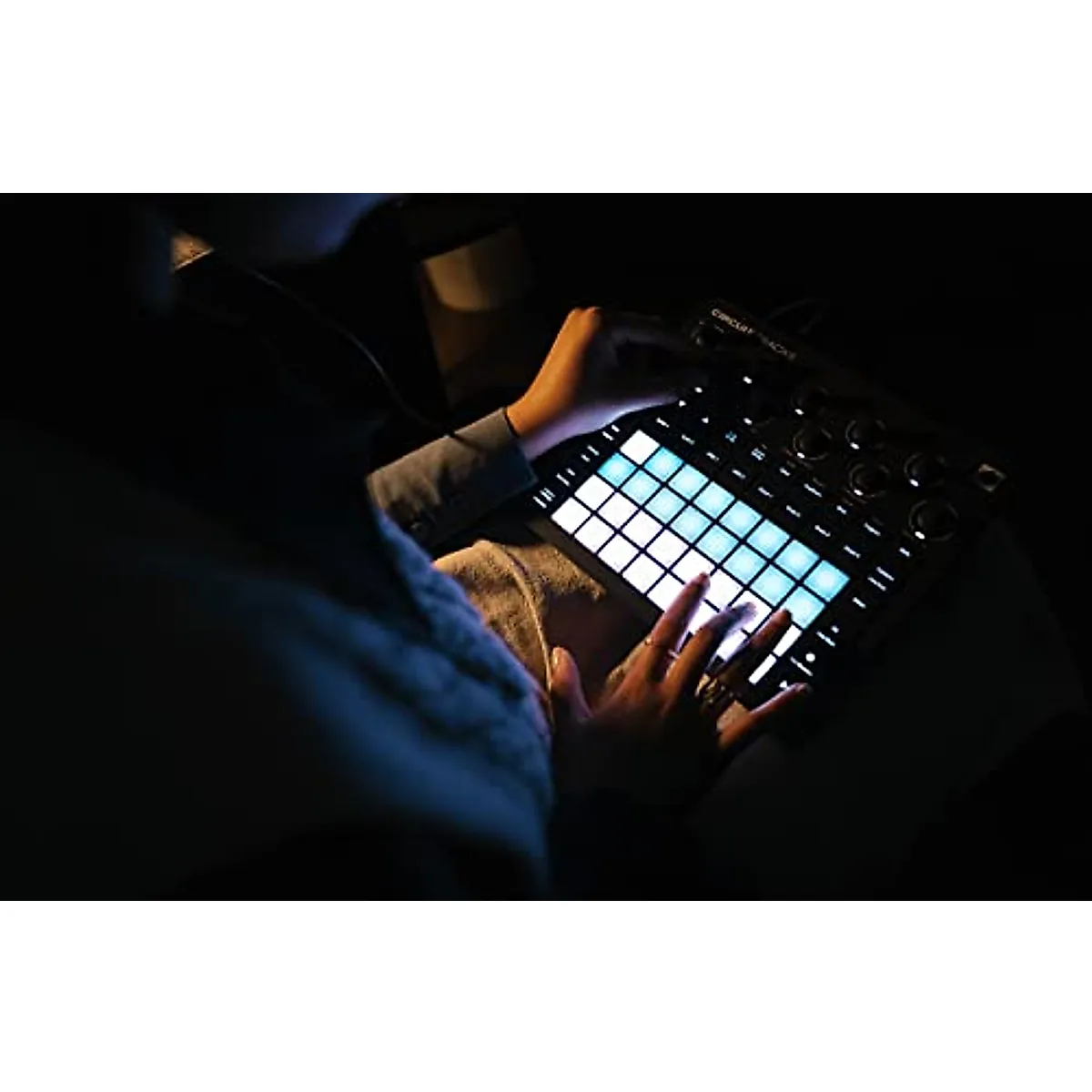 Novation Circuit Tracks: Groovebox sequencer with synth tracks, MIDI tracks and drum tracks for electronic music making