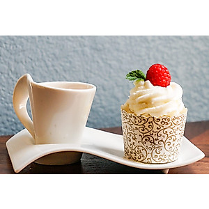 BAKE-IN-CUP 50-Pack Paper Baking Cups, Greaseproof Disposable Cupcake Muffin Liners (Large, Gold Scroll)