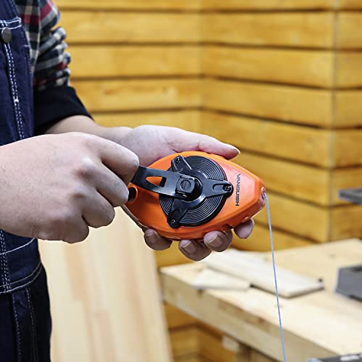 VANQUISH 2 Piece Aluminum Chalk Line Reel 100 Ft. with 4 Oz Blue Chalk Carpenter Construction Chalk Tools 5 to 1 Gear Ratio for Quick Rewind (4301)