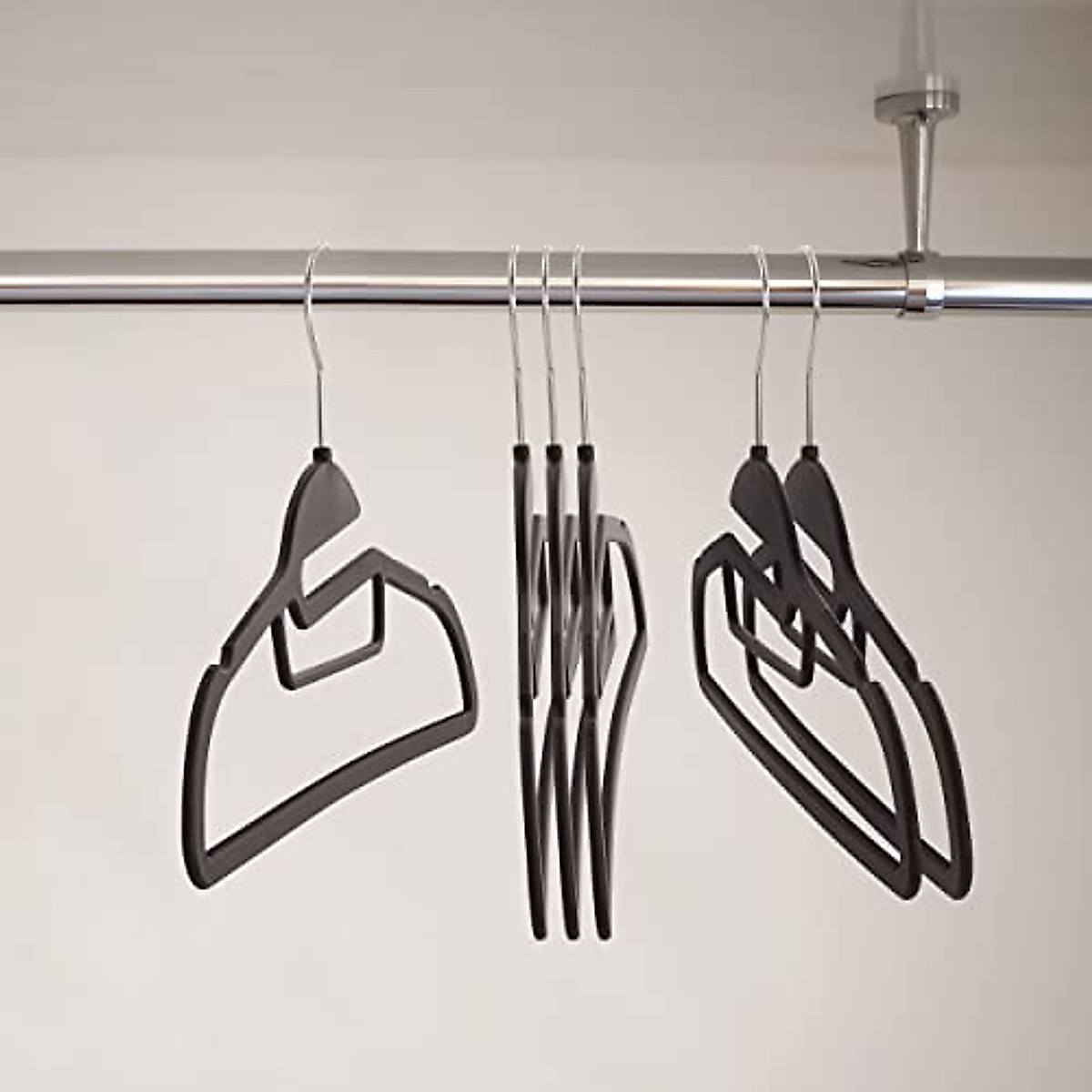 Elama Home 30 Piece Rubber Non Slip Hanger with U-Slide in Black, 30 Piece Set (ELH-30)