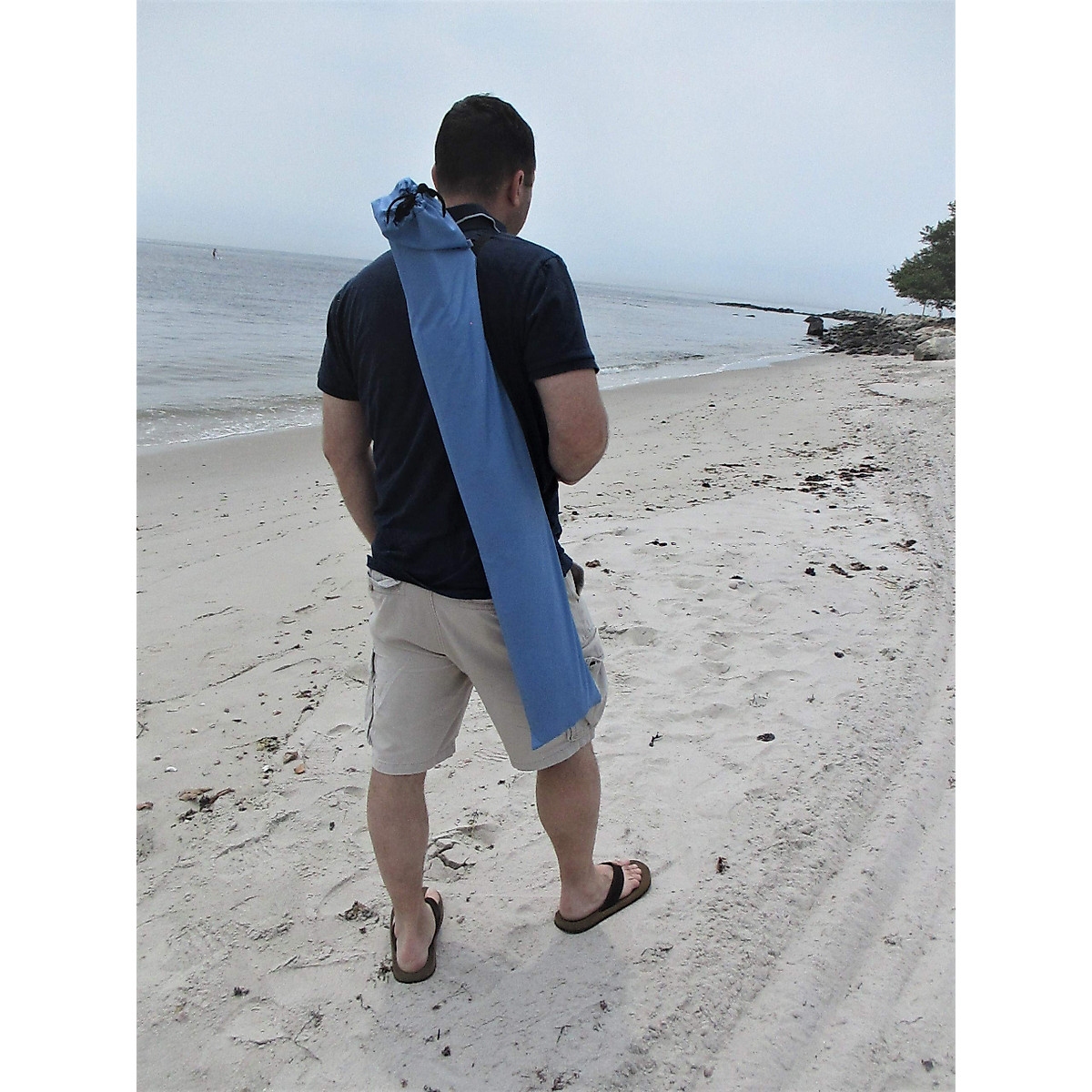 13 ft Beach Windscreen Privacy Windbreak with a Bag and Mallet Made in Europe (Blue/White Stripes)