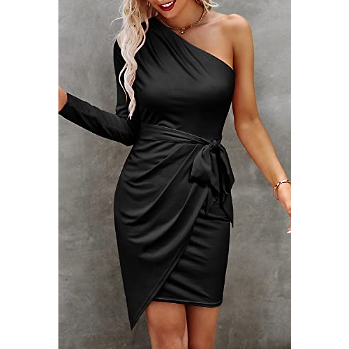 PRETTYGARDEN Women's Fall Fashion One Shoulder Long Sleeve Bodycon Dresses Ruched Irregular Hem Mini Dress (Long Sleeve Black,Large)