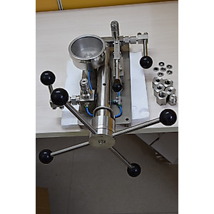 Bench Top Pressure and Vacuum Calibrator (Range: 0-1000 kg/cm²) for Calibration Laboratories, Pharmaceuticals, Petrochemicals Model: AI-PCAL1