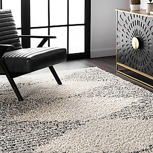 nuLOOM Scarlette Abstract Diamond Shag Area Rug, 7x9, Off-white