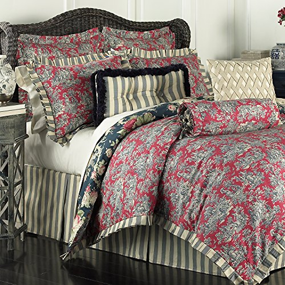 Waverly Sanctuary Rose Modern Farmhouse Floral 4-Piece Reversible Comforter Set, Queen, Heritage Blue