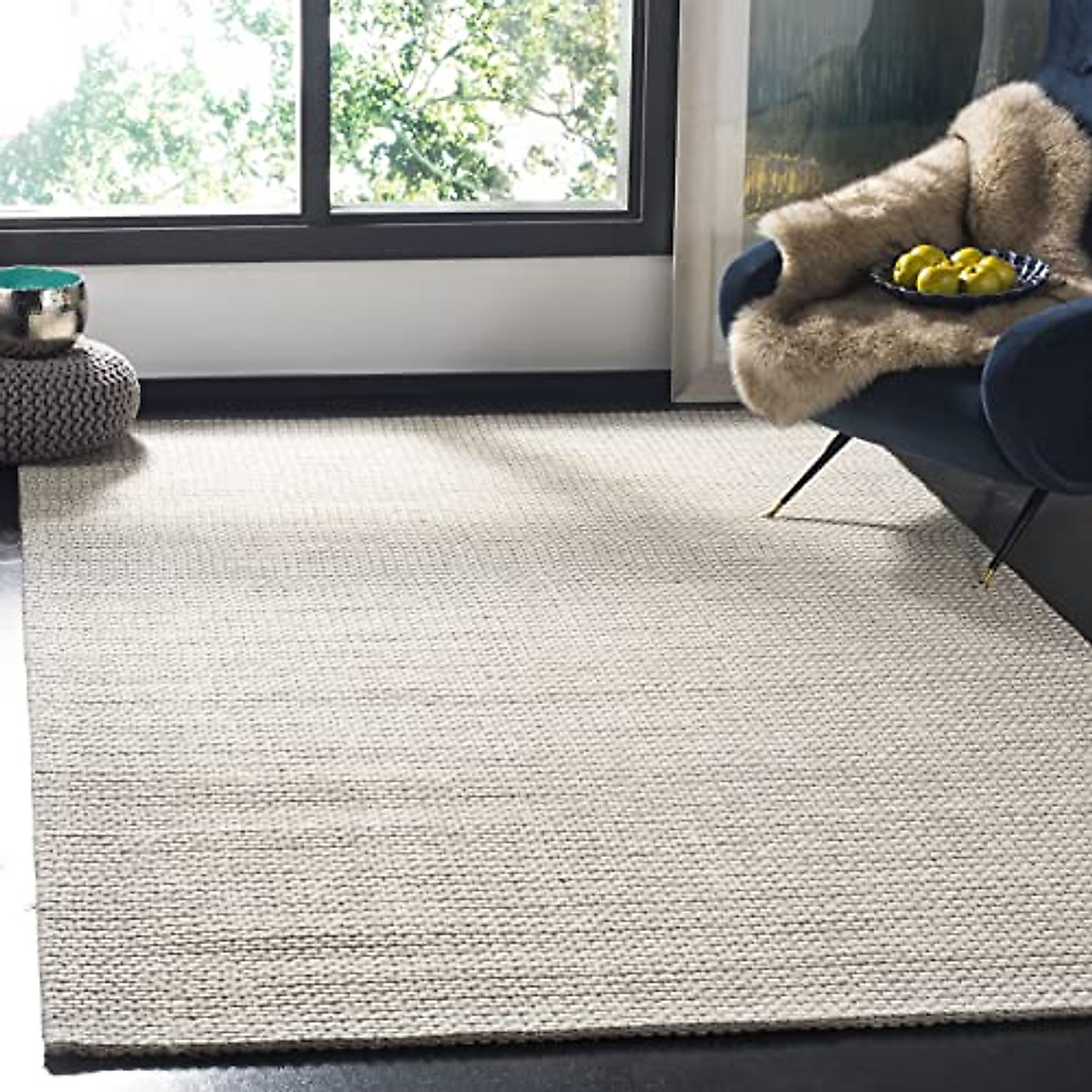 SAFAVIEH Natura Collection 9' x 12' Silver / Ivory NAT801G Handmade Solid Wool Area Rug