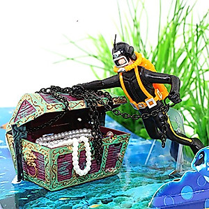 Bestgle Action Aquarium Ornament, Undersea Treasure Chest Diver, Live-Action Aerating Fish Tank Decorations
