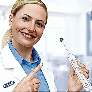 Oral-B CrossAction Toothbrush Head with CleanMaximiser Technology, Pack of 4 Counts