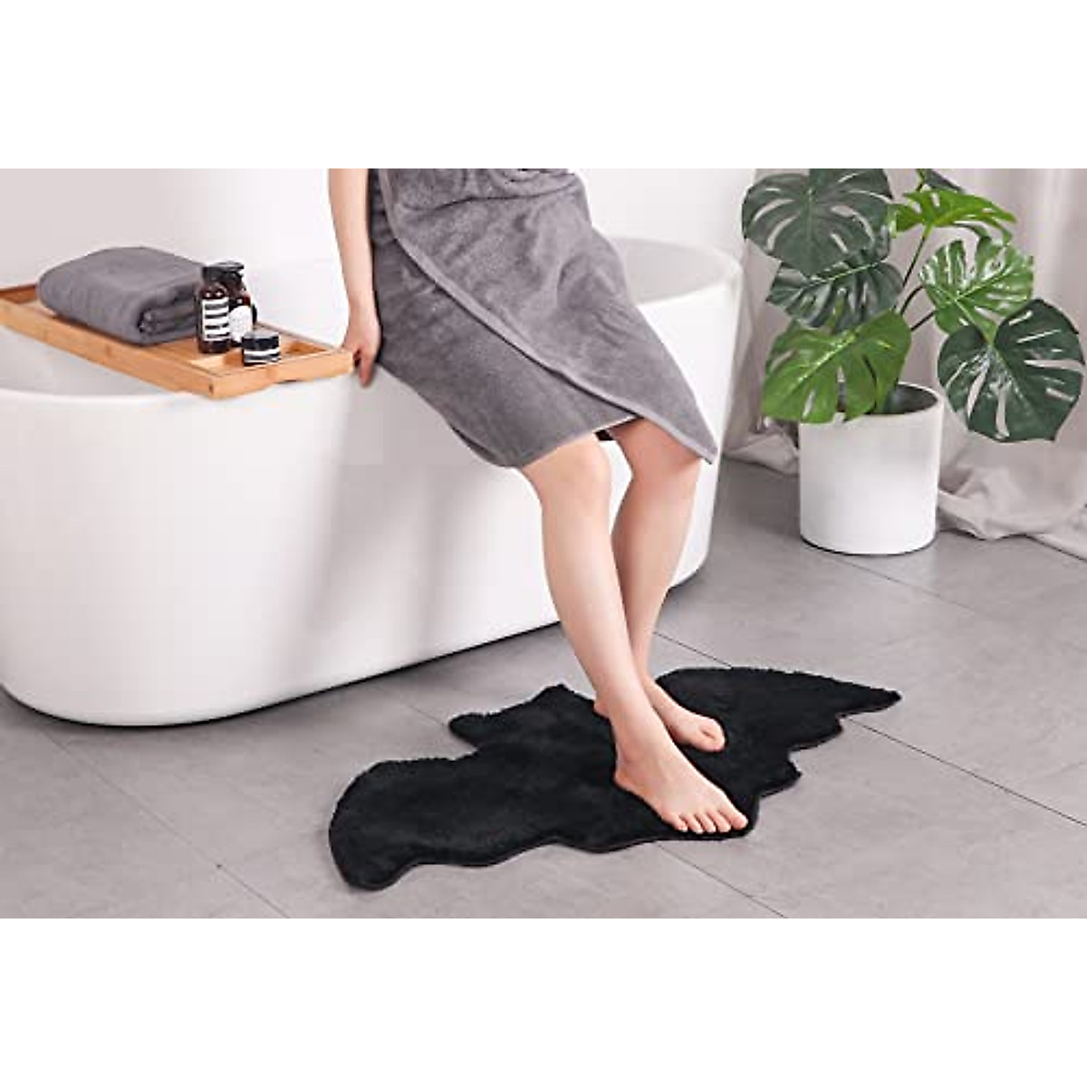 Halloween Bat Bath Mat - Rugs Bat Decor - Bats Bathroom Rug Decoration Black Gothic Gift Goth Gifts Room Decorations Spooky Witch Witchy Home Batman Cute Mats for Kitchen Bedroom Addams Family Decor