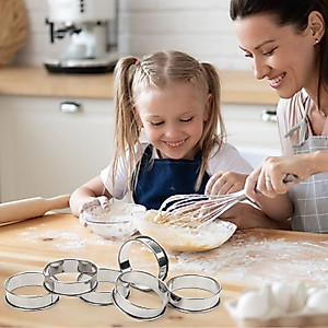 Catcan 6 Pieces English Muffin Rings, 3.15 Inch Stainless Steel Crumpet Ring Double Rolled Tart Ring Nonstick Metal Round Ring Molds with Silicone Oil Brush