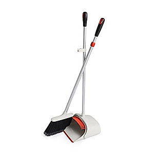 OXO Good Grips Large Sweep Set with Extendable Broom,8.5" - 12"