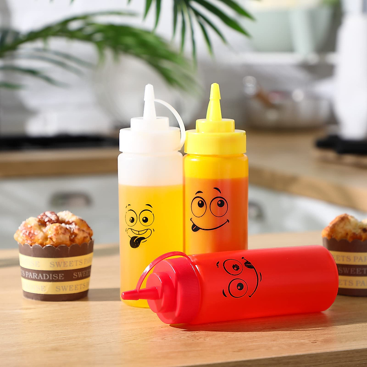 6 Pieces Smile Faces Squeeze Bottles, Condiment Sauces Squeeze Bottles, Ketchup and Mustard Dispenser for Hot Dog Party Mayo Dressing Red Yellow and White, 12 oz