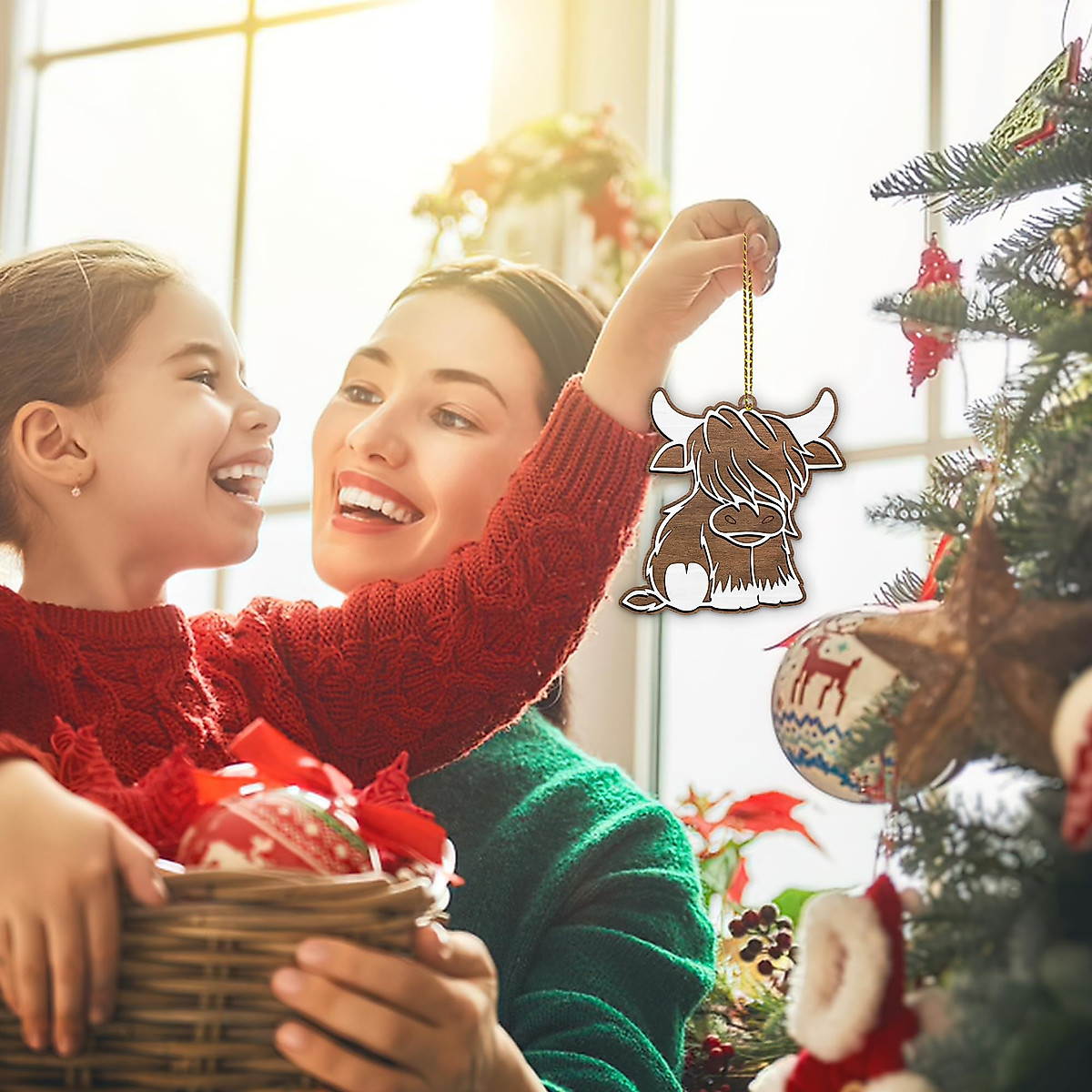 Hyturtle Highland Cow Christmas Ornament Gifts for Cow Lover - Highland Cow Christmas Wood Ornament - Cute Farm Animal Lover Gifts for Women, Girls On Birthday - Xmas Tree Hanging Decoration