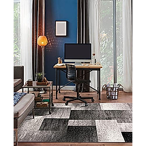 Rugshop Modern Distressed Boxes Area Rug 5' x 7' Gray