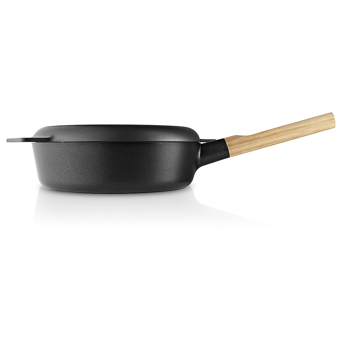 Eva Solo | Nordic Kitchen Saute Pan | Lightweight Aluminium, Easy Handling & Low Weight | Suitable for all Heat Sources – Including Induction | Easy to Clean | Danish Design, Functionality & Quality
