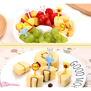 10pcs Lovely Animal Shaped Food Fruit Fork Picks for Kids, Dessert Forks Mini Cartoon Toothpick for Cake Dessert Pastry Party Supply