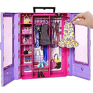 Barbie Fashionistas Doll & Playset, Ultimate Closet with Barbie Clothes (3 Outfits) & Fashion Accessories Including 6 Hangers