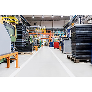 Rust-Oleum 2593838 Professional Inverted Striping Spray Paint, 18 oz, White