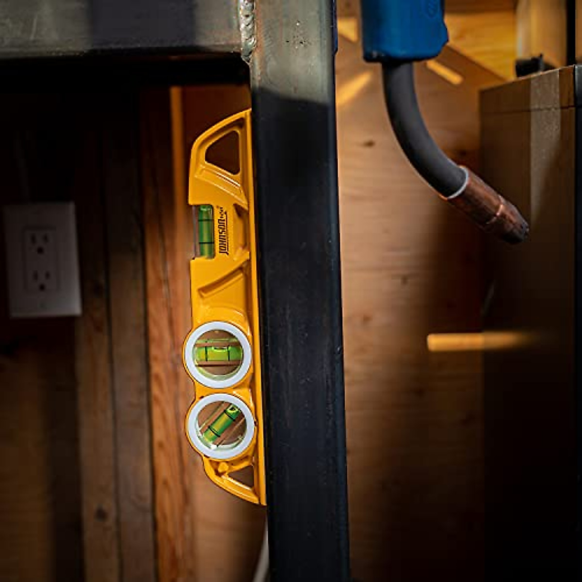 Johnson Level & Tool 1404-1000 10-Inch Welder-Foots Torpedo Level, Yellow
