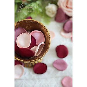Floroom 300pcs Silk Rose Petals Burgundy Maroon Flower Petals for Wedding Flower Girl Basket Aisle Scatter Dinner Table Centerpieces Party Confetti Bridal Shower Romantic Night Decoration