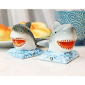 "Home Décor Accents" Ceramic Nautical Ocean Great White Sharks Salt And Pepper Shakers Figurine Set - Home Accents 33-kl1-9039