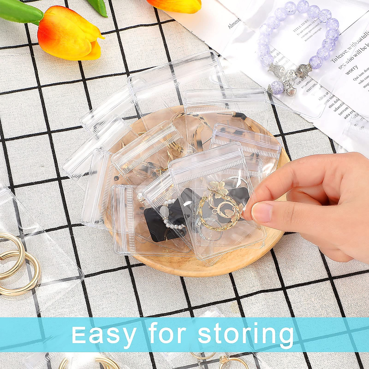 Sureio 200 Pcs Anti Tarnish Strips with Clear Plastic Jewelry Bags Sets, 100 Assorted Size Transparent Jewelry Storage Bags and 100 Anti Tarnish Strips for Packaging Jewelry Rings Earrings (5 Sizes)