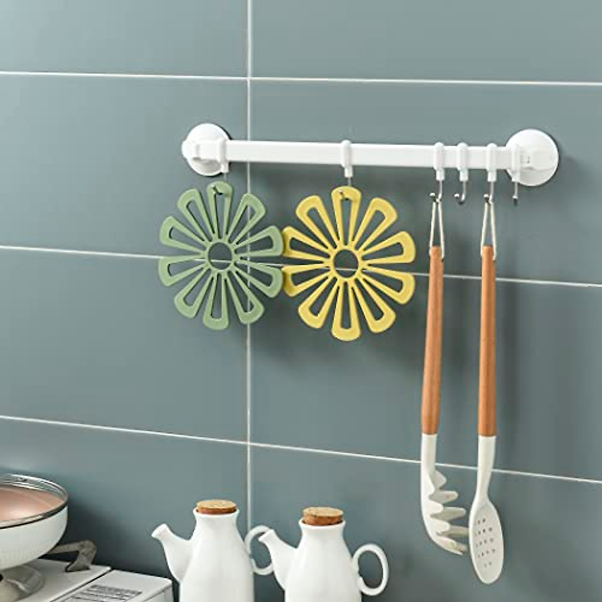 4PCS Silicone Trivet Mat, Heat Resistant Pot Holders, Multipurpose Non-Slip Kitchen Hot Pads for Countertops & Tables, Kitchen Trivets for Hot Dishes & Cookware, Hot Pot Holder for Pots & Pans