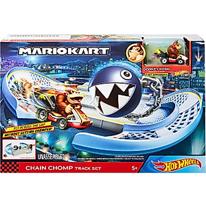 Hot Wheels Mario Kart Track Set Assortment 4 Different Tracks with Mario Kart 1:64 Scale Vehicles and Nemesis from Video Game Gift for Kids 3 Years and Older
