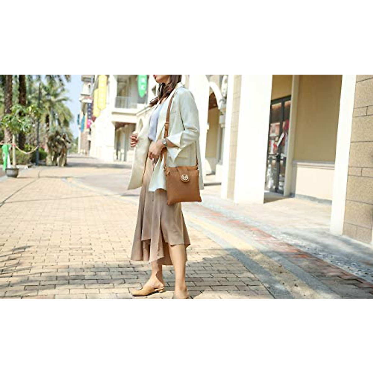 MKF Crossbody Bags for women – Cross body Strap, Messenger Purse – PU Leather Handbag, Womens Fashion Pocketbook Black