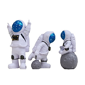 [ 3Pcs ] Astronaut Figurines Cake Topper Miniature Astronaut Toys Ornament Home Arts and Crafts Desktop Accessories Tabletop Decoration Spaceman Party Gifts(blue)