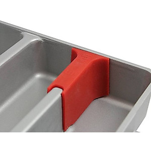 Baker's Edge Lid & Wedge Pack for the Edge Brownie Pan| Silicone Lid for Your Brownie Pan plus the Edge Wedge to Divide your Pan Into Two Separate Baking Areas| Lid & Wedge Only - Pan Sold Separately