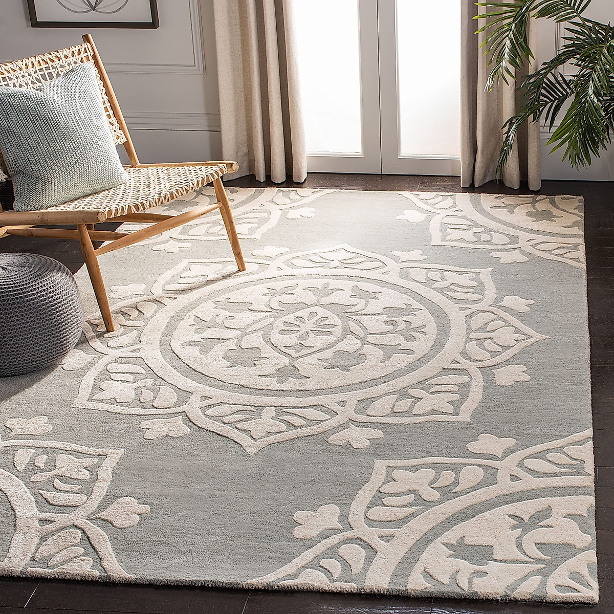 SAFAVIEH Bella Collection 8' x 10' Dark Grey/Ivory BEL136C Handmade Premium Wool Area Rug
