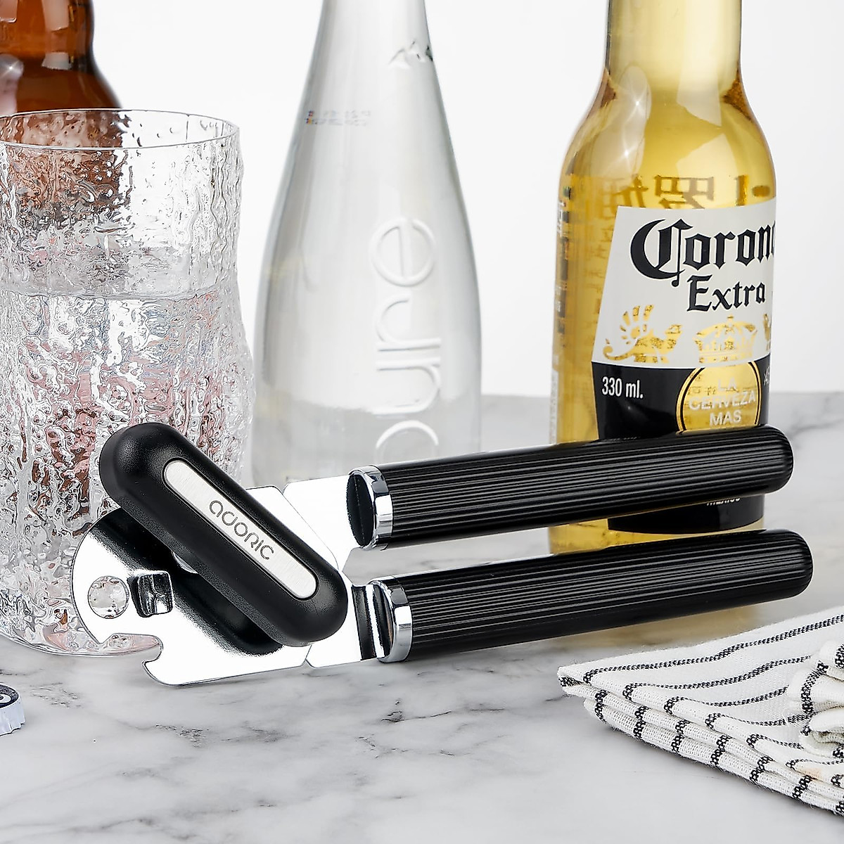 Can Opener Manual, Can Opener Smooth Edge, Food-Safe Multifunctional Can Openers Stainless Steel Manual Can Opener with Non-Slip Handle & Large Knobe, Ultra Sharp Cutting for Seniors with Arthritis