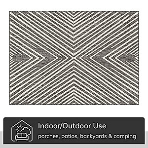 Well Woven Kesia Black Indoor/Outdoor Flat Weave Pile Chevron Stripes Geometric Pattern Area Rug 8x10 (7'10" x 9'10")