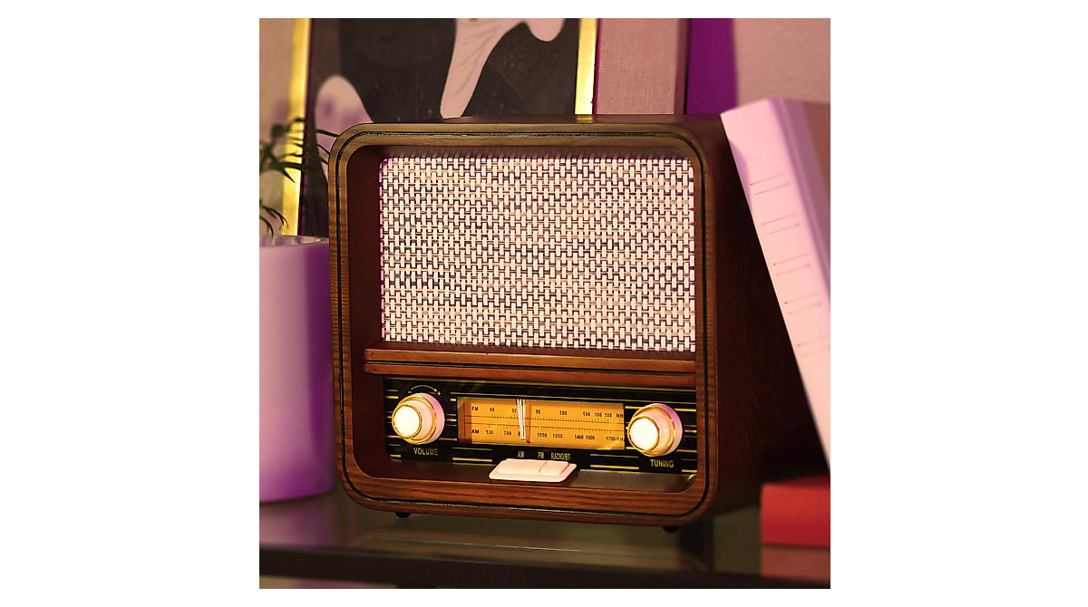 Vintage Retro Wood Radio with Bluetooth & AM/FM | Mid Century Design