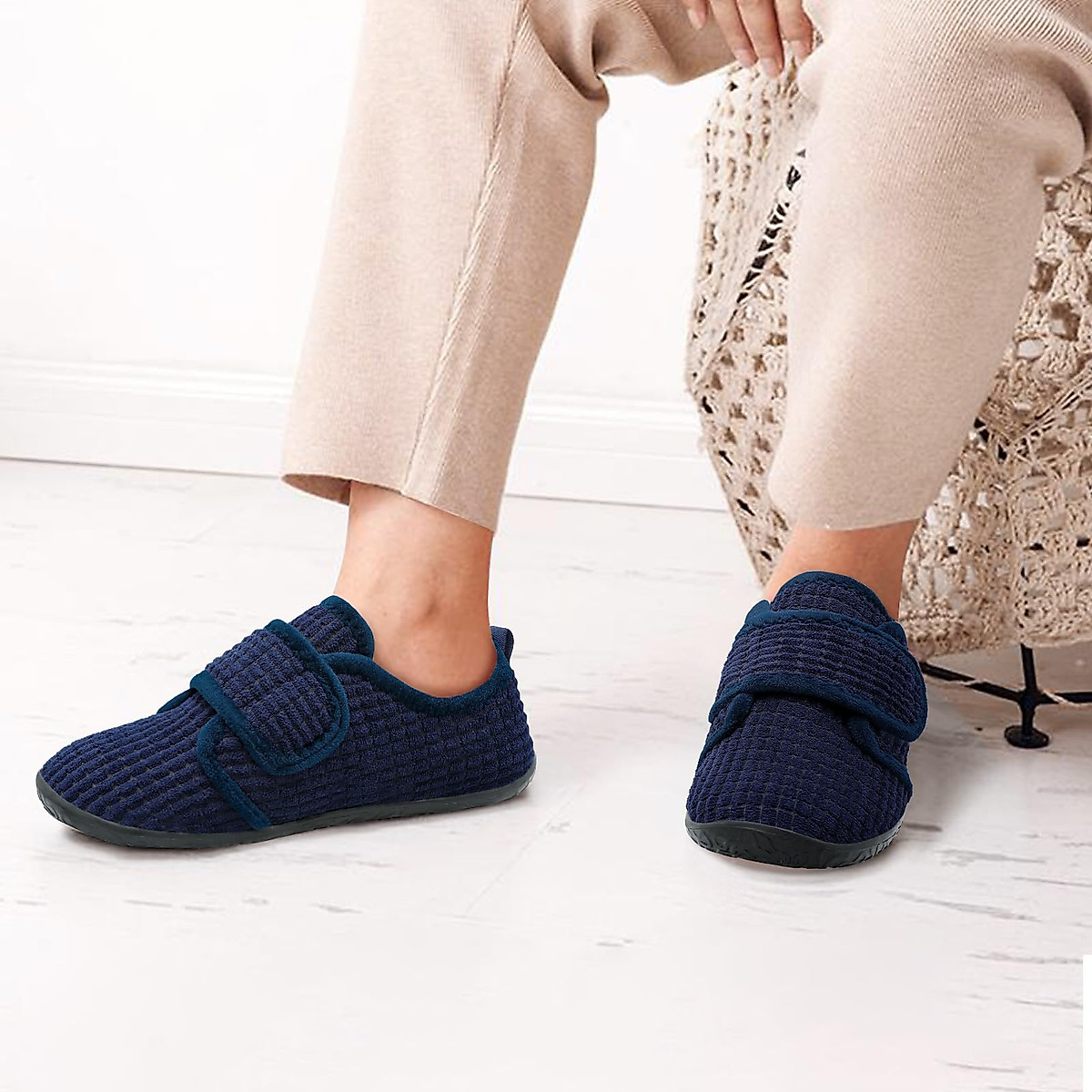 L-RUN Womens Slippers Cozy Plush Bedroom Shoes Indoor Outdoor Diabetic Shoes for Men Navy L(W:8-9, M:6-7) M US