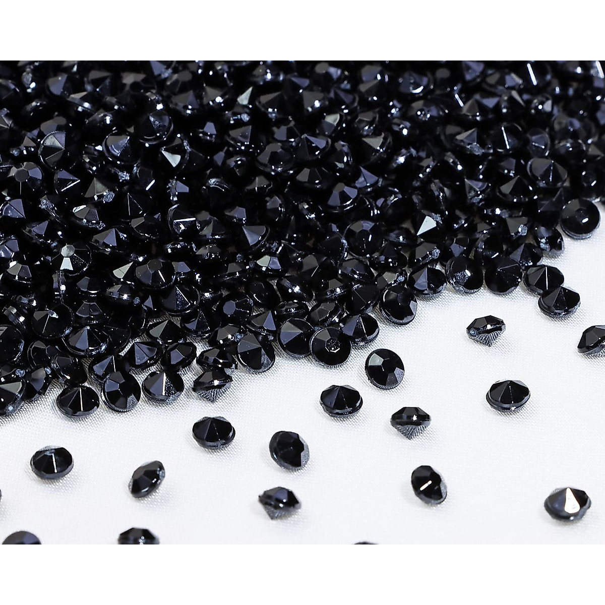 ONLYKXY Wedding Table Scattering Acrylic Diamond Gem Shape Crystal Confetti for Bridal Shower Party Decoration Vase Filler Bead Masquerade Table Decor (4MM/0.15inch Mini, Black, 4000)