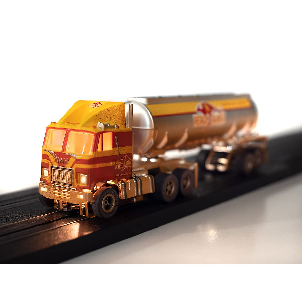 Auto World Outback Overdrive 14' Slot Race Set