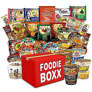 FOODIE BOXX Japanese Instant Ramen Noodles Variety Pack with Cookies & Chopsticks (Japanese)