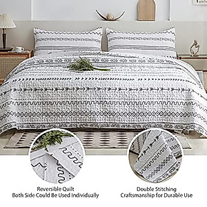 LUCKYBULL White Quilt Set Boho Bedspread King XL Size (104x96 in), 3 Pieces Bohemian Striped Reversible Lightweight Coverlet Quilt Set for All Season