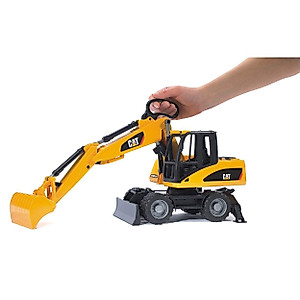 Bruder 02446 Cat Small Wheel Excavator