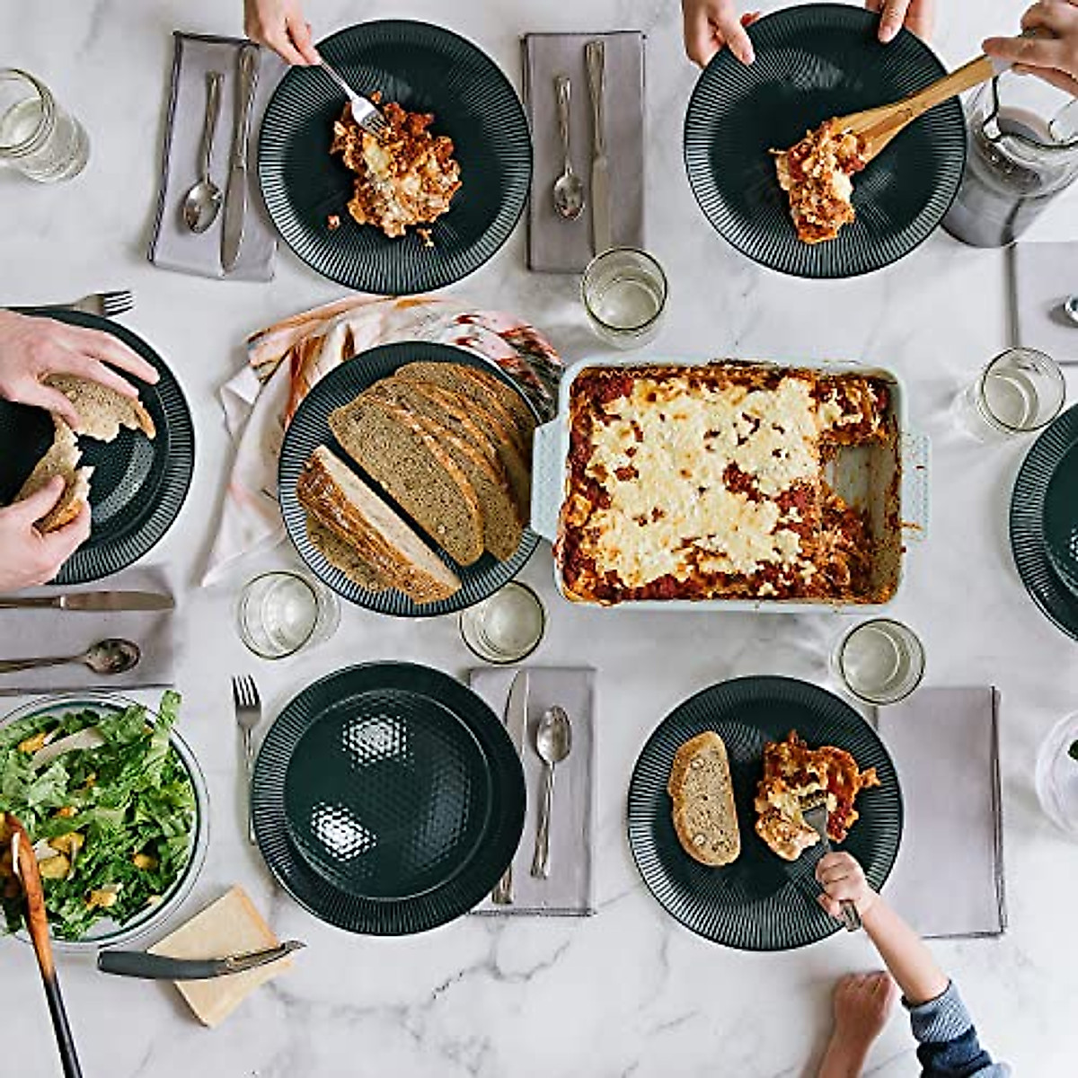 afcevnlb Retro Green Dinnerware Sets 12 pcs Melamine Plates and Bowls Sets Round Dinner Set with Plates, Dishes, Bowls and Serving Platters, Kitchen Dinnerware Sets for 4