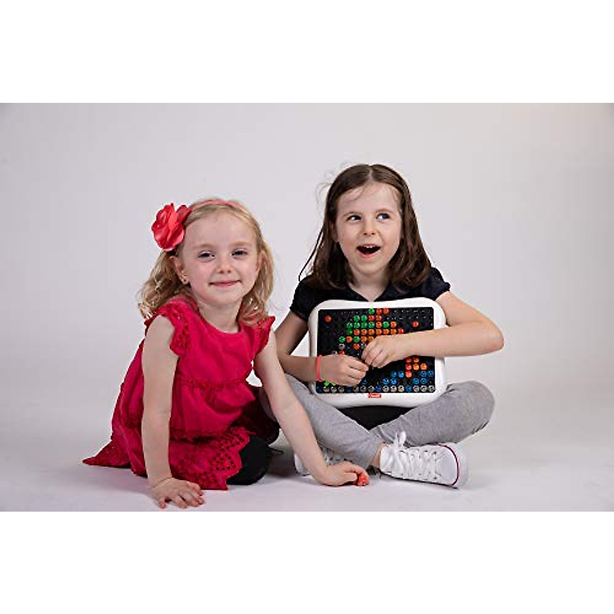 Quercetti Peg Brite Light-Up Toy - Design and Create Mosaic Art on The Peg Board with 120 Pegs & Bright LED Lights, Promotes Creative Thinking and Fine Motor Skills, for Kids Ages 3 Years & Up